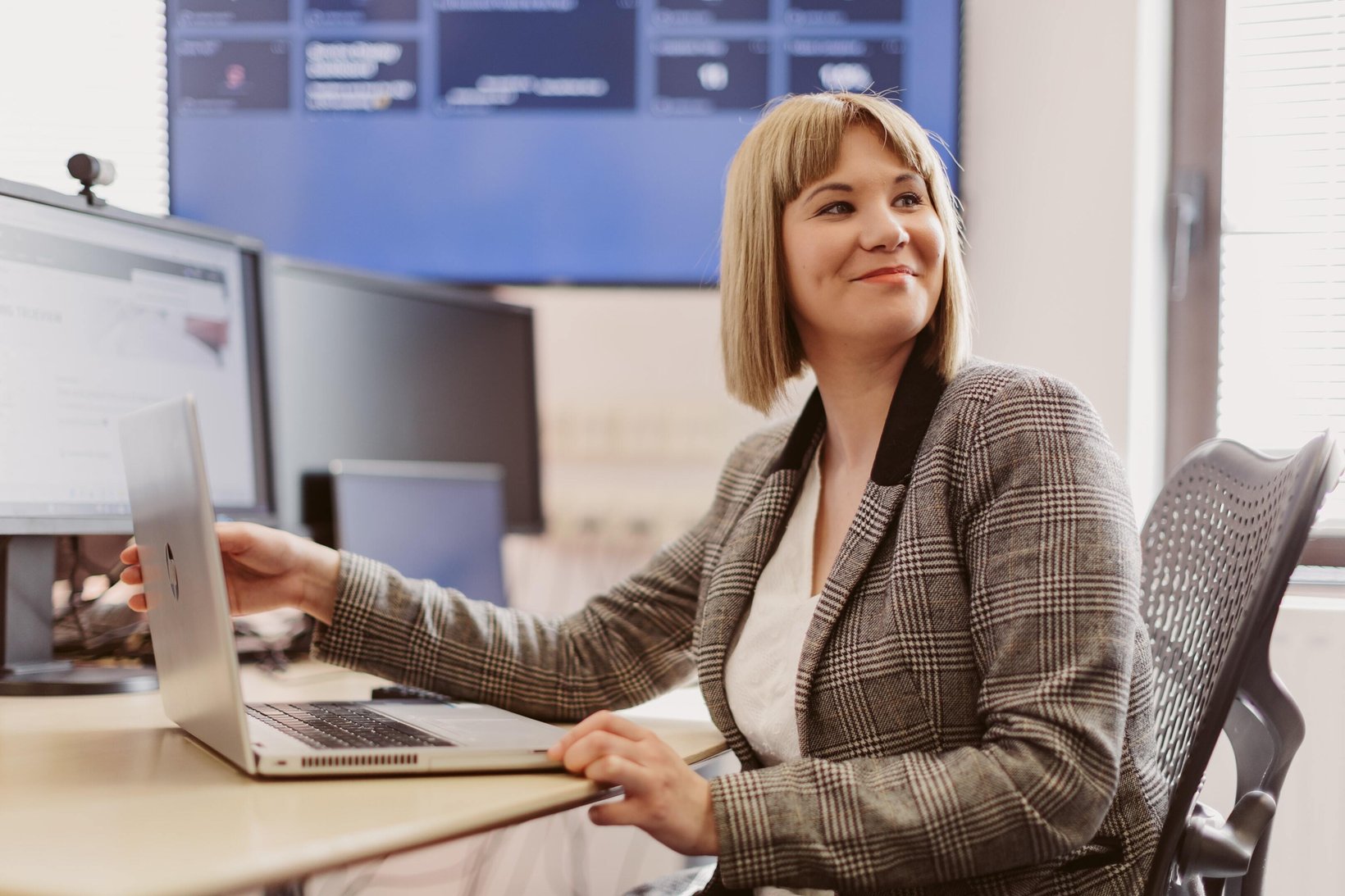 What is an IT Consultant? Definition & Benefits Explained